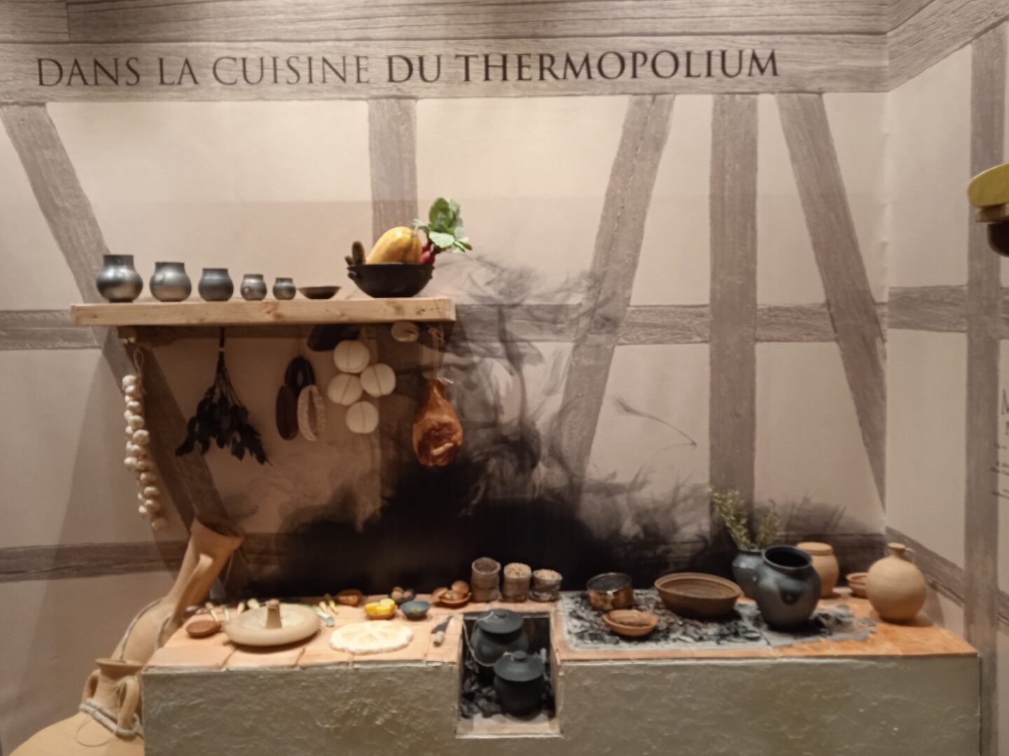 Exposition "Ils sont Food ces Romains" au Musée archéologique de l'Oise ...